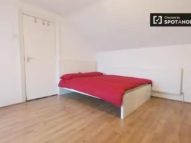 Unique 1 BR Room in a shared flat for rent in Noel Park, London