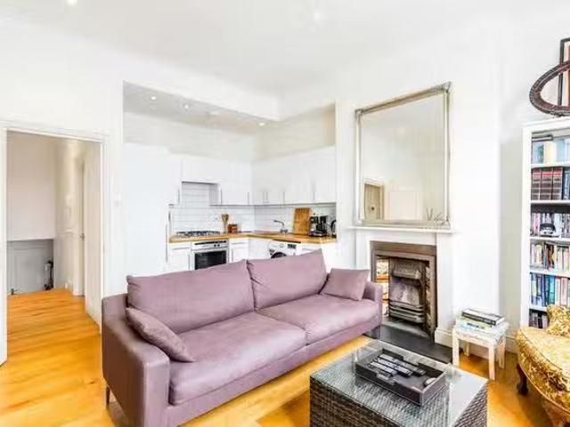 Cozy 1 BR St Helens Gardens, London
