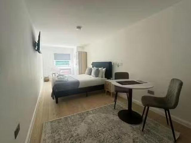 Cozy 1 BR Stockwell Street, London