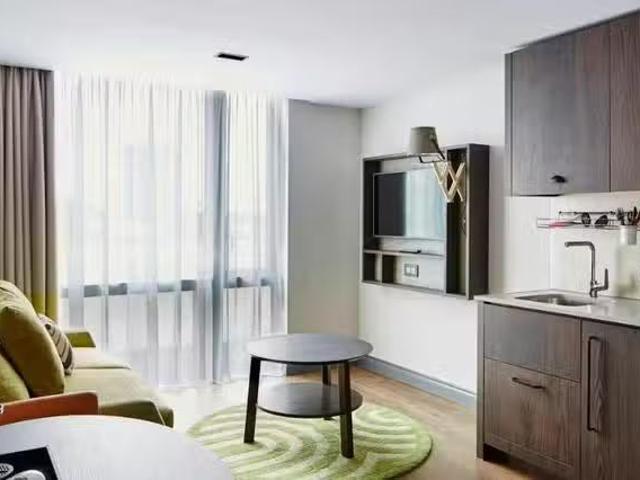 Cozy 1 BR Warwick Road, London