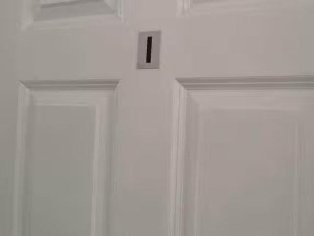 Cheap 1 Room 5 Bed Terraced HMO House Bedroom 1