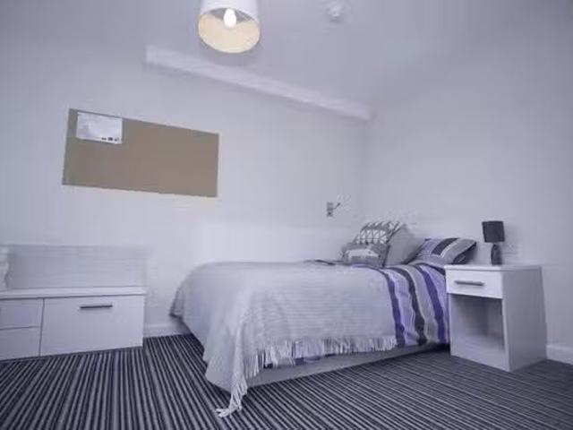 Charming 1 Room Brunswick House, Cambridge Refurbished Class.