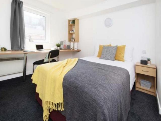 For Rent 20 Bedroom Shared Living/roommate Liverpool Liverpool DS90560575