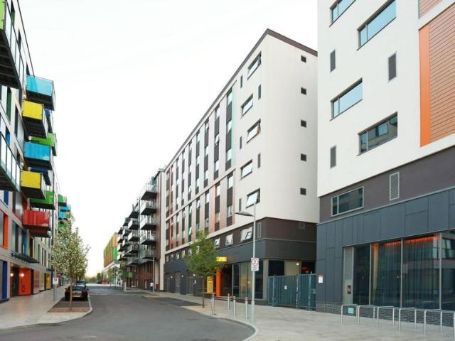 For Rent 20 Bedroom Shared Living/roommate London London DS90559634