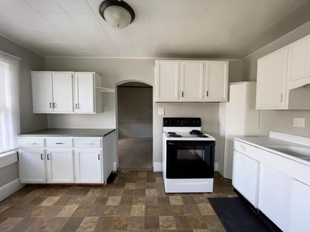 For Rent: 2401 S Mulberry St. 2 Bedroom 1 Bathroom Home Coming Soon! New Flooring!