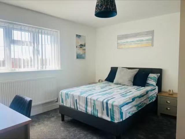 For Rent! 2 BA House share for rent in Woodhouse Close, Almond.