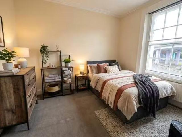 Cheap 2 BA 1 bedroom apartment for rent in Dowry Place, Hotwel.