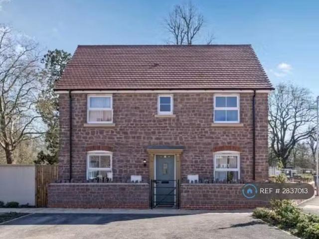 For Rent! 2 BA 1 bedroom house share for rent in Caseley Cresc.