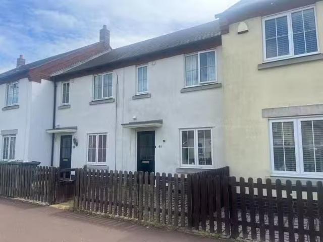 Deal! 2 BA 2 bedroom terraced house for rent in School Lane, L.