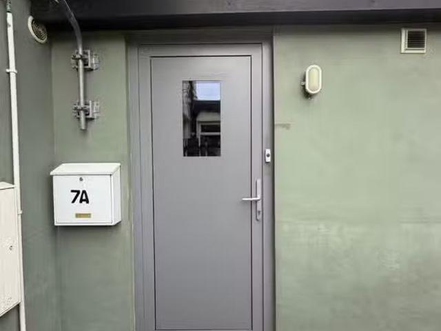 For Rent! 2 BA 2 bedroom apartment for rent in 7a Kingsway, Bi.