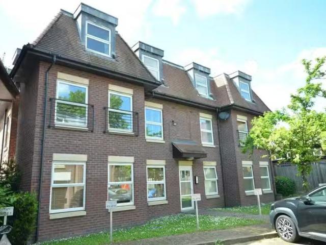 New 2 BA 2 bedroom apartment for rent in Connaught Place, Loug.