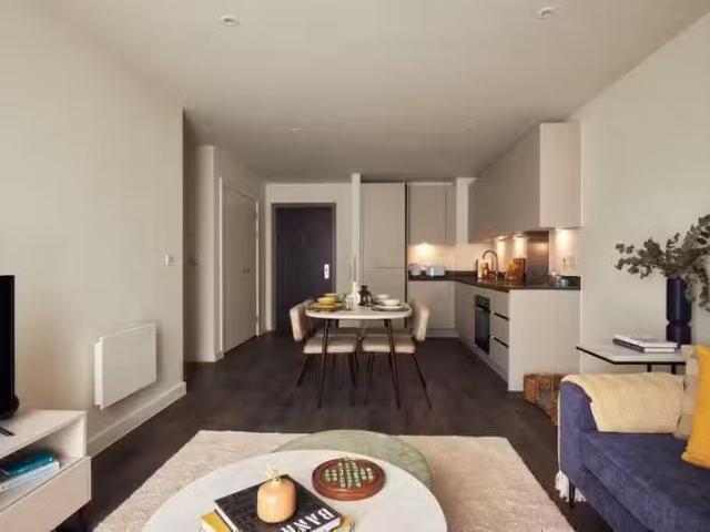 For Rent! 2 BA 2 bedroom apartment for rent in Corkfield Birmi.
