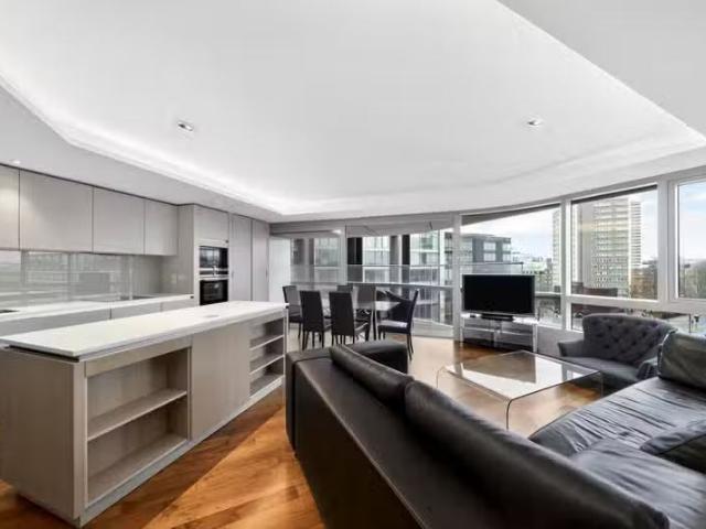 Rental! 2 BA 2 bedroom apartment for rent in City Road, London.