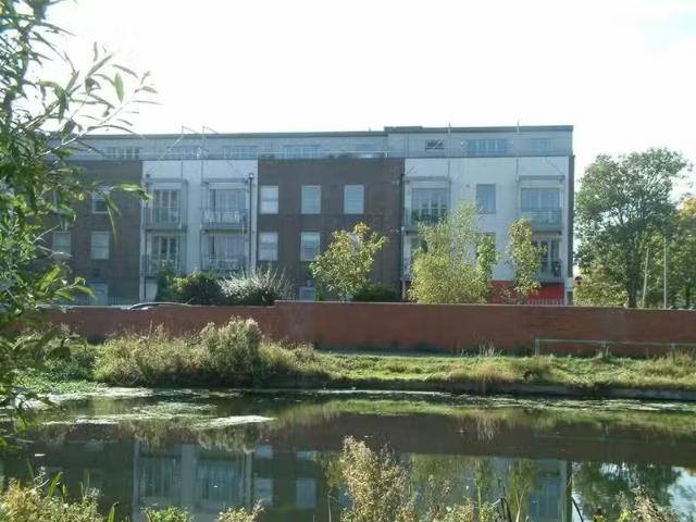 Unique 2 BA 2 bedroom apartment for rent in Baddow Road, Chelm.
