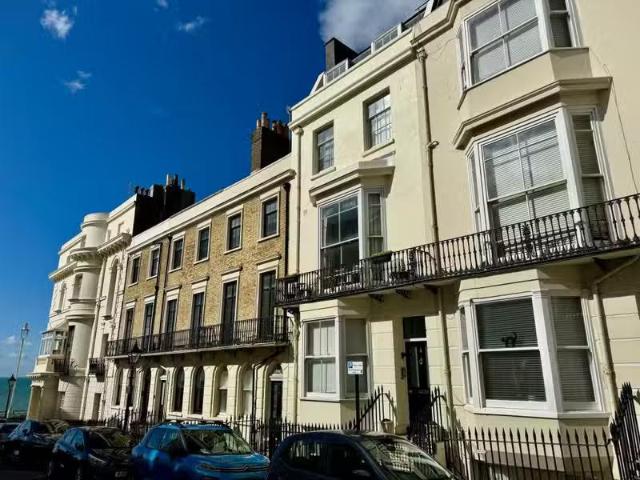 Deal! 2 BA 2 bedroom apartment for rent in Belgrave Place, BRI.