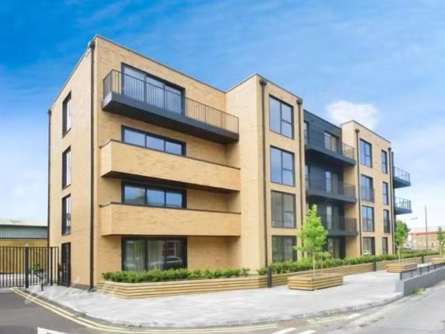 Nice 2 BA 2 bedroom apartment for rent in Gallery Walk Margate.