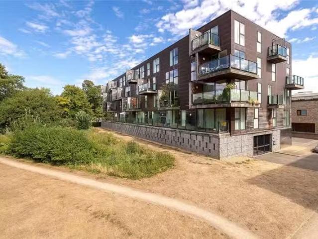 For Rent! 2 BA 2 bedroom apartment for rent in Kingfisher Way.