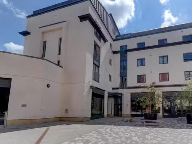 Unique 2 BA 2 bedroom apartment for rent in Livery Street, Lea.