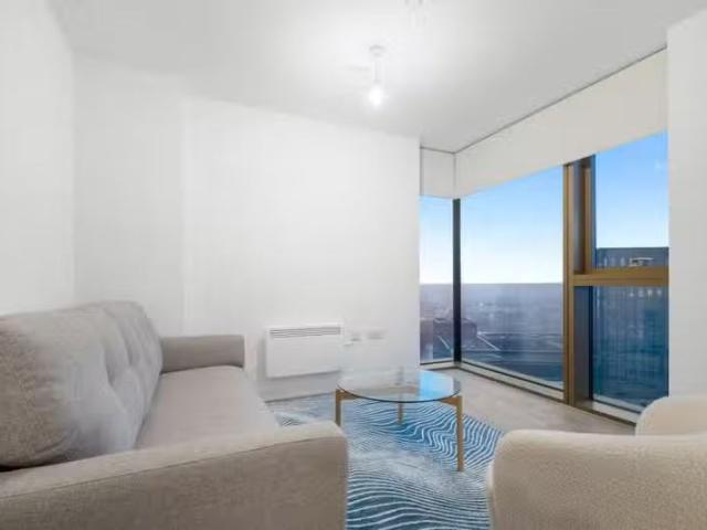 For Rent! 2 BA 2 bedroom apartment for rent in South Central.