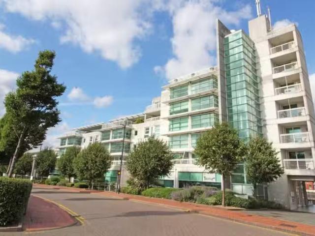 For Rent! 2 BA 2 bedroom apartment for rent in Sovereign Quay.