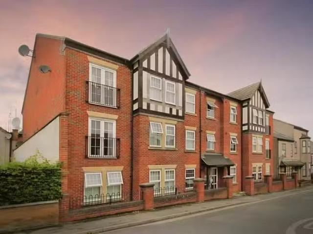 Cozy 2 BA 2 bedroom apartment for rent in Sheriff Court, Town.