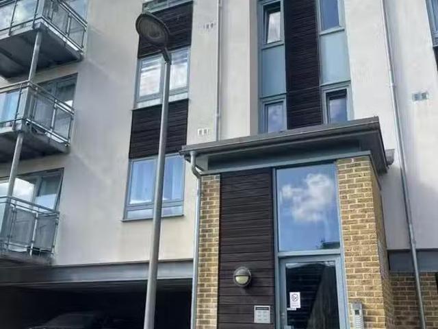 For Rent! 2 BA 2 bedroom apartment for rent in Quayside Drive.