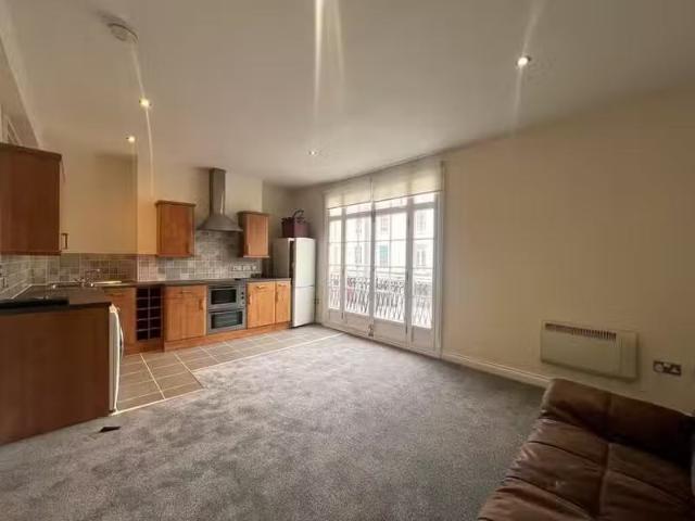 Nice 2 BA 2 bedroom apartment for rent in Regent Street, Leami.