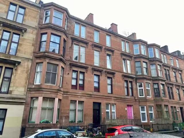 Deal! 2 BA 2 bedroom apartment for rent in White Street, Glasg.