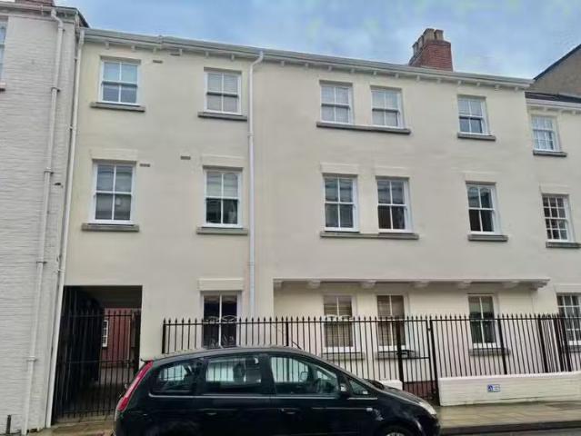 Deal! 2 BA 2 bedroom apartment for rent in The Woolpack, Warwi.