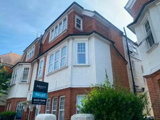 Cheap 2 BA 2 bedroom flat for rent in Meads Street, Eastbourne.