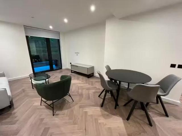 Cheap 2 BA 2 bedroom flat for rent in Merino Gardens, London d.