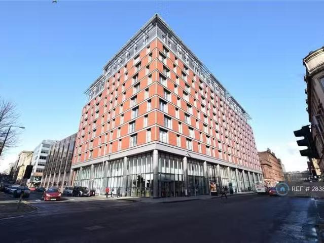 Just in! 2 BA 2 bedroom flat for rent in Argyle Street, Glasgo.