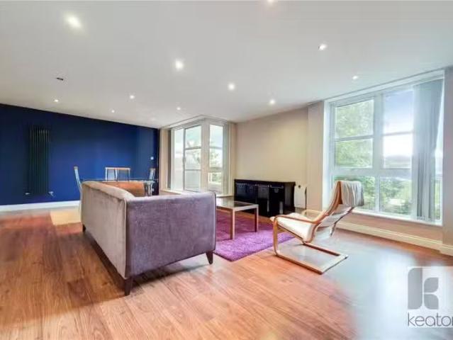 Cozy 2 BA 2 bedroom flat for rent in Barrier Point Road, Royal.