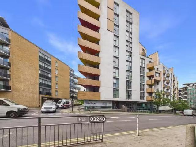 For Rent! 2 BA 2 bedroom flat for rent in Brighton Belle, Stro.