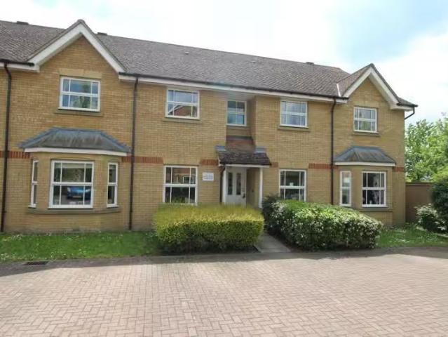 For Rent! 2 BA 2 bedroom flat for rent in Broad Street, Great.
