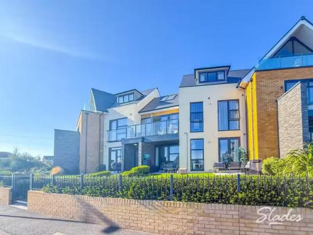 Cheap 2 BA 2 bedroom flat for rent in Cellars Farm Road, South.
