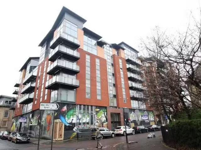 Just in! 2 BA 2 bedroom flat for rent in Dunlop Street, Glasgo.