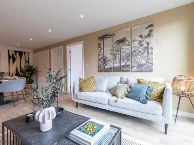 Charming 2 BA 2 bedroom flat for rent in Flat 330, Hairpin Hou.