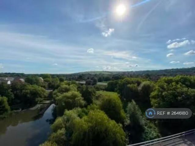 For Rent! 2 BA 2 bedroom flat for rent in Lake Shore, Bristol.