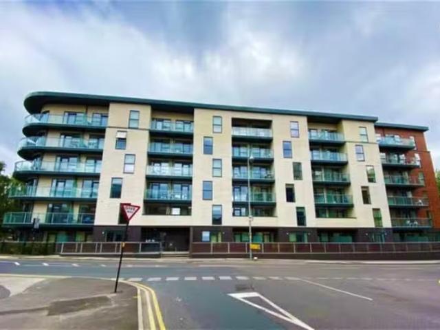 Deal! 2 BA 2 bedroom flat for rent in St Vincent Street, Birmi.
