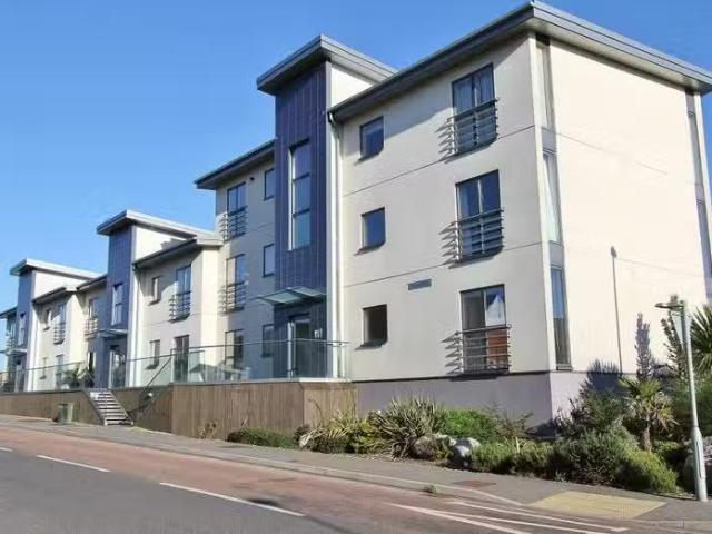 Nice 2 BA 2 bedroom flat for rent in Villandry, Fort Road, New.