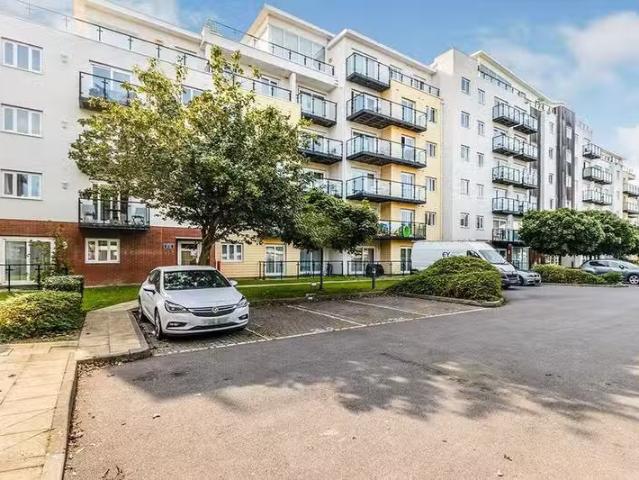 Just in! 2 BA 2 bedroom Flat to rent, Gisors Road, Southsea, P.