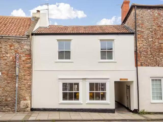 For Rent! 2 BA 3 bedroom terraced house for rent in Central We.