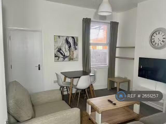 For Rent! 2 BA 3 bedroom terraced house for rent in Park Retre.