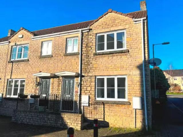 For Rent! 2 BA 3 bedroom end of terrace house for rent in Kiss.