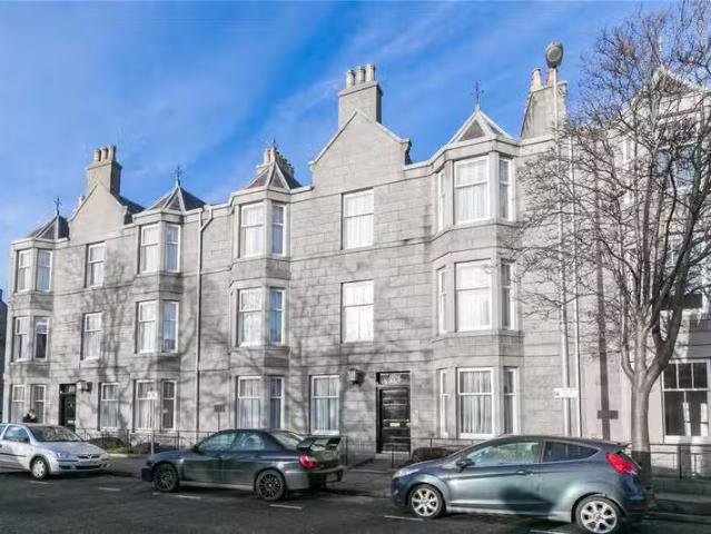 Charming 2 BA 3 bedroom flat for rent in Whitehall Place, Aber.