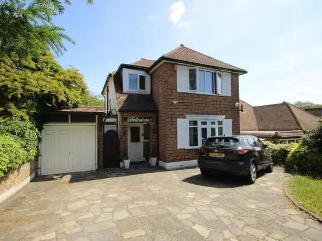 Just in! 2 BA 3 bedroom house for rent in Old Farleigh Road, CR2