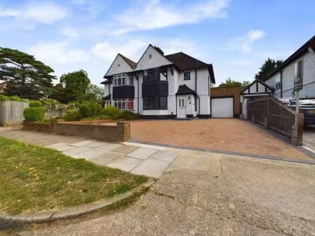 For Rent! 2 BA 3 bedroom semi detached house for rent in Ladyw.