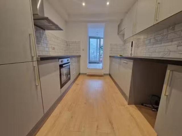 New 2 BA 4 bedroom terraced house for rent in Camden Road, Ram.