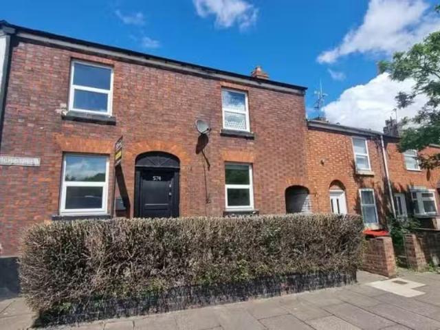 Rental! 2 BA 4 bedroom terraced house for rent in High Street.